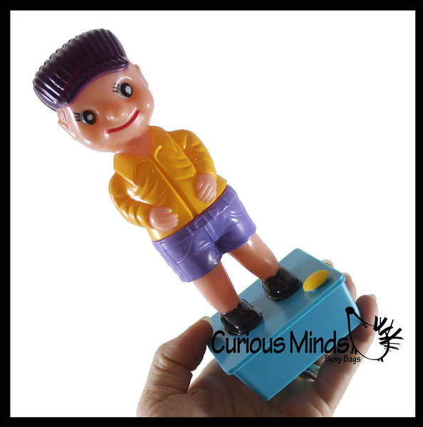 NEW - Wee Boy - Funny Peeing Boy Squirt Gun - Pull Down Shorts to Pee ...